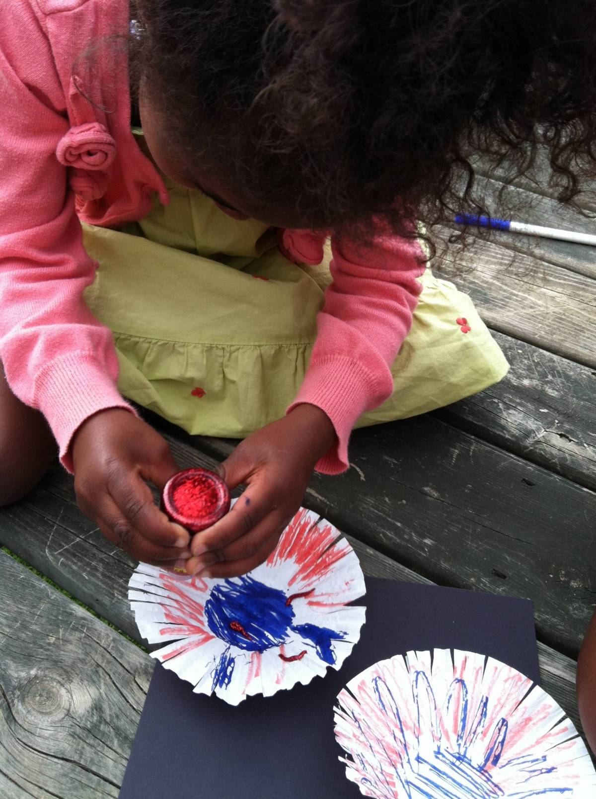 Firework Art – 4th of July Craft – Green Kid Crafts