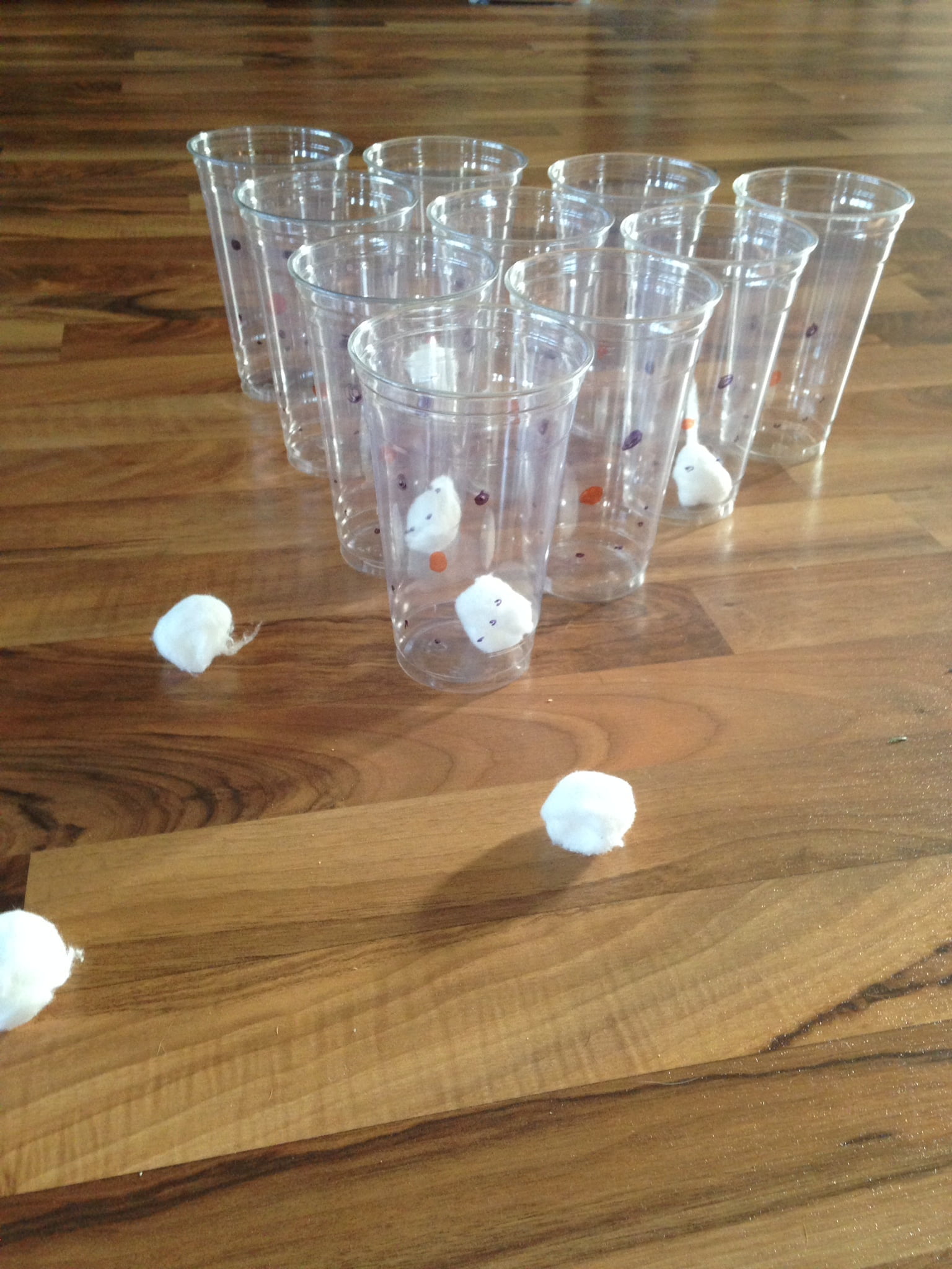 Snowball Toss Game – Green Kid Crafts