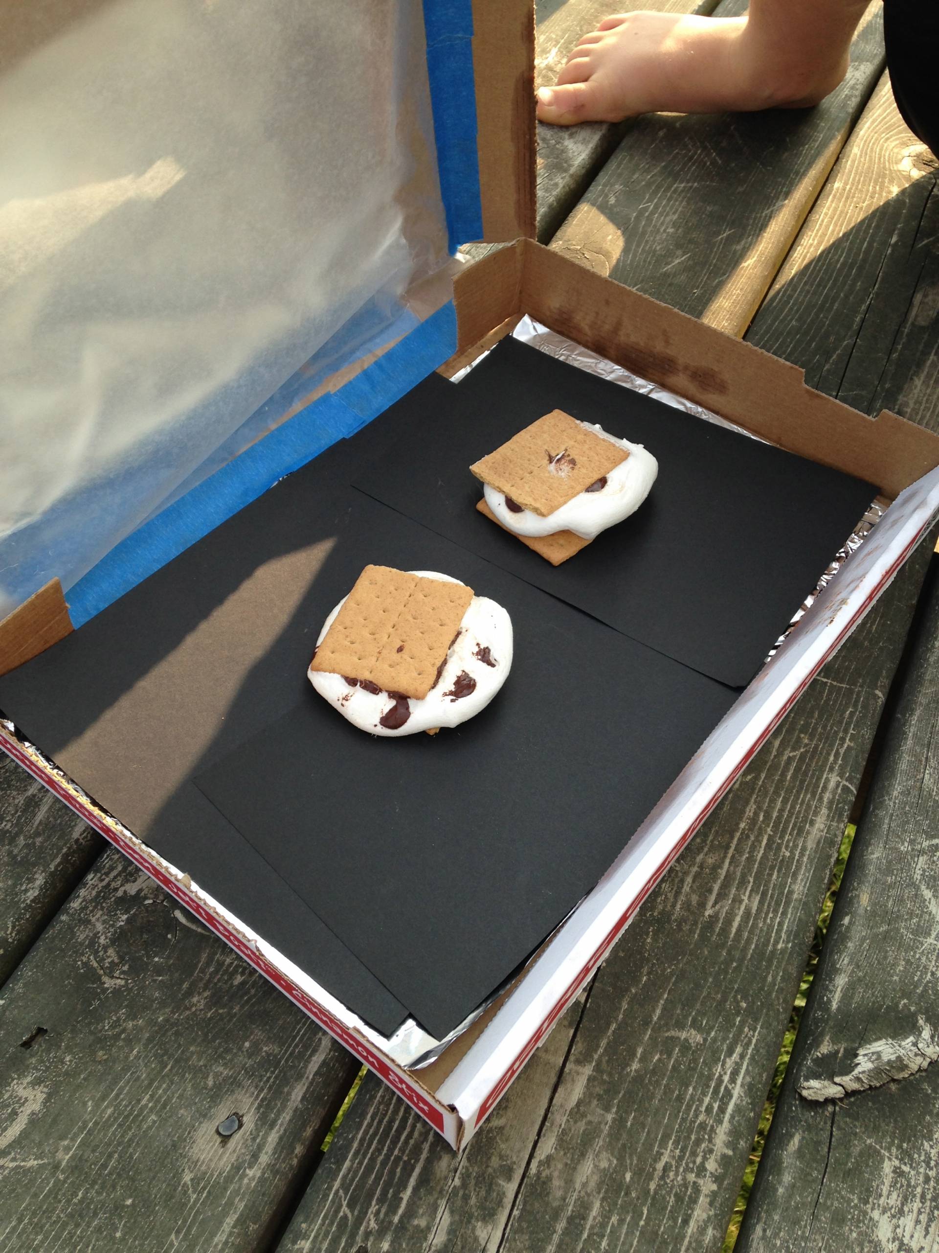 Solar Oven: Solar S’mores – Green Kid Crafts
