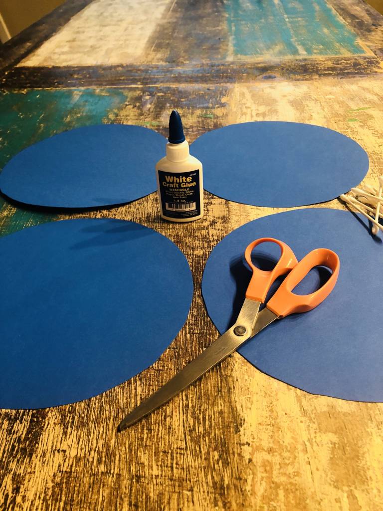 Winter STEAM: Symmetrical Snowflakes – Green Kid Crafts