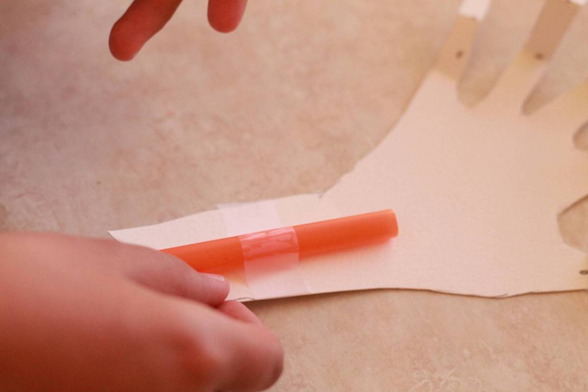 DIY Robot Hand STEAM Activity – Green Kid Crafts