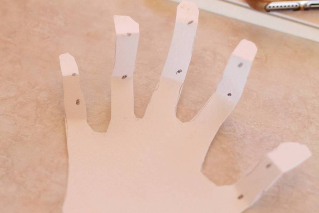 DIY Robot Hand STEAM Activity – Green Kid Crafts