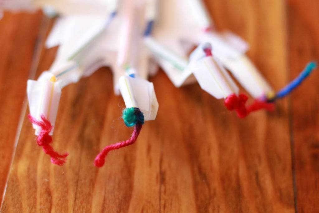 DIY Robot Hand STEAM Activity – Green Kid Crafts