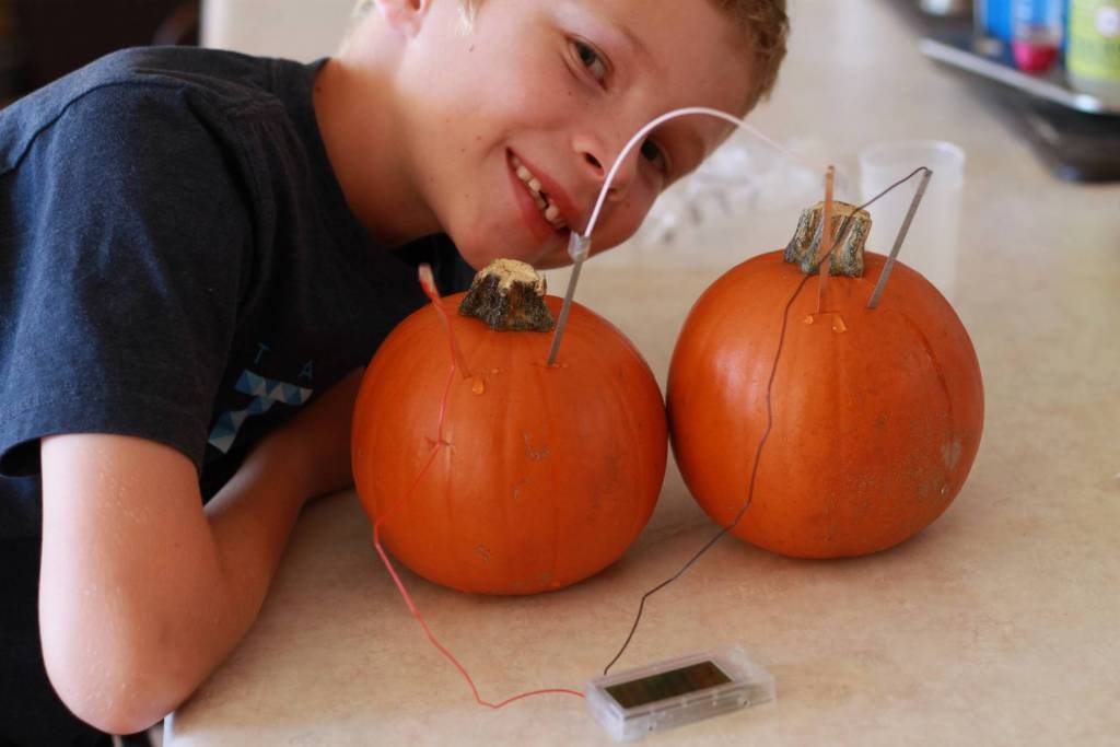 Pumpkin Clock – Green Kid Crafts