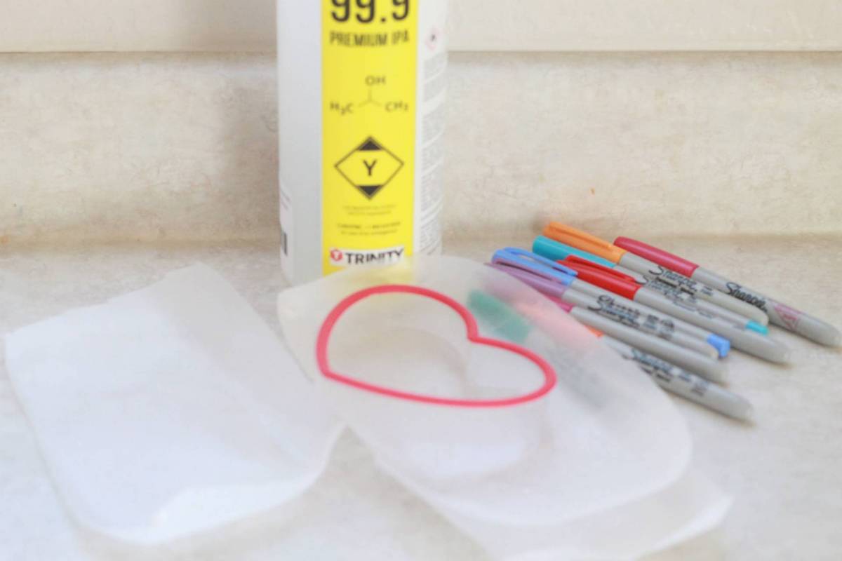 Rainbow Heart Valentine’s Science Craft – Green Kid Crafts